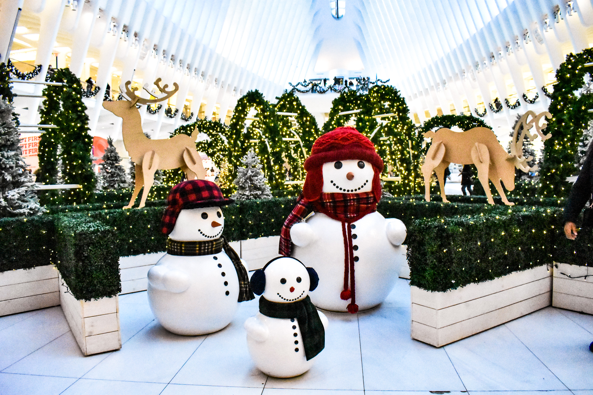 The Ultimate NYC Christmas Decor List 2021 - Part 1 - Lyssy in the City