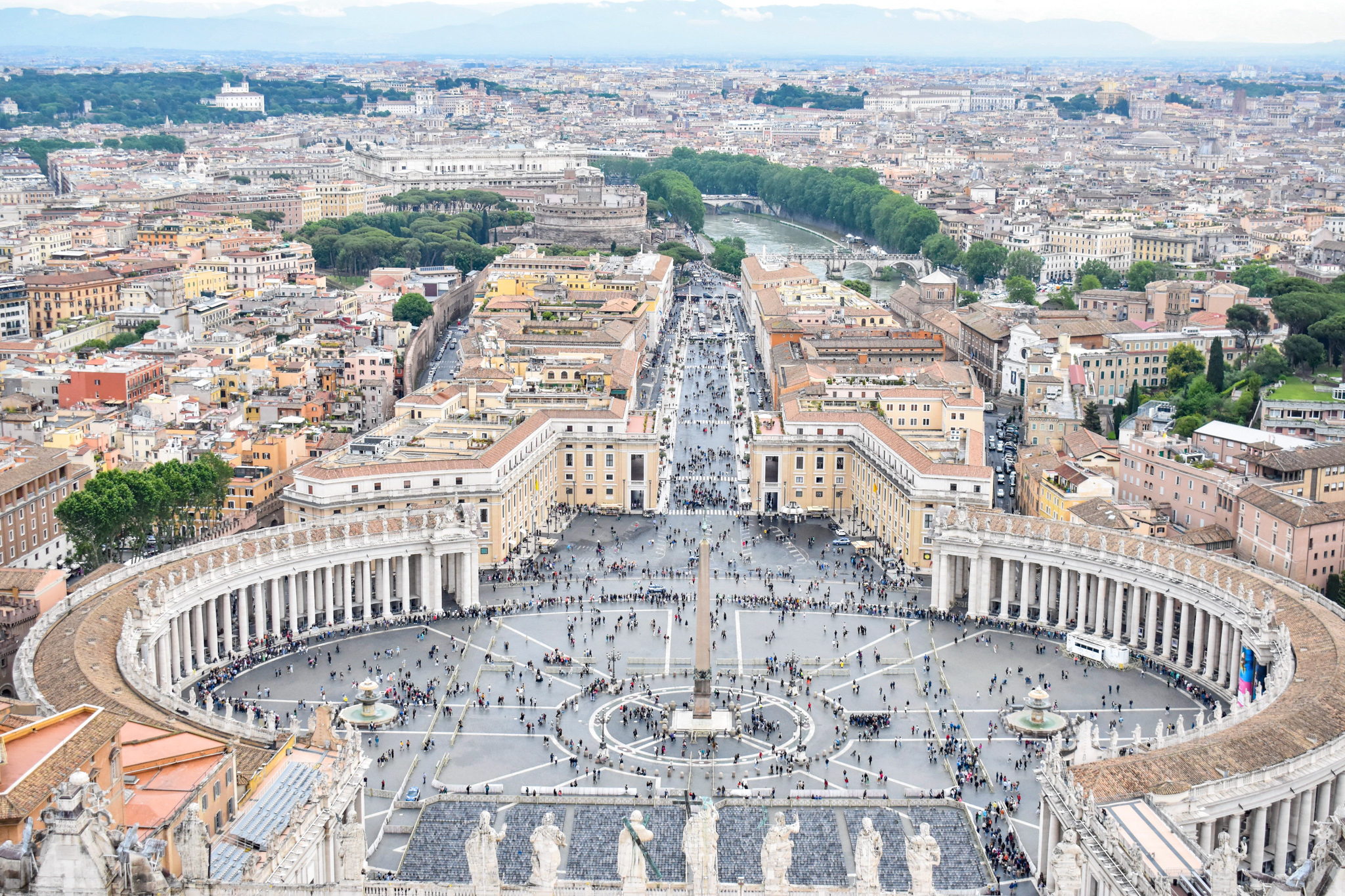 Rome - St. Peter's Dome & St. Peter's Square - Lyssy in the City